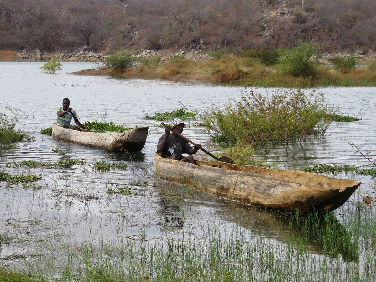 HUNTING MAN EATING CROCODILES IN A MAKORO - Safari Club