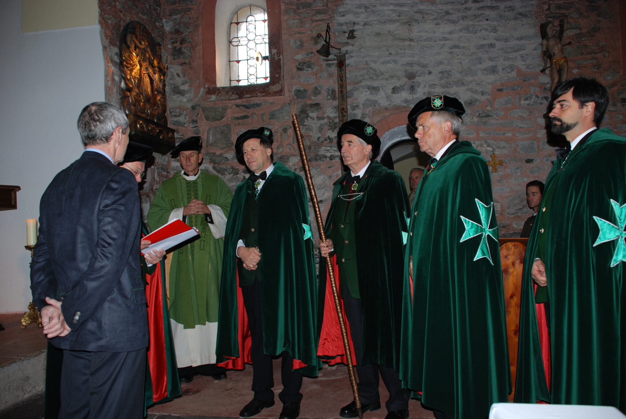 Patriarch of Famous Gunmaking Family On The Hunt at 90 - Safari Club