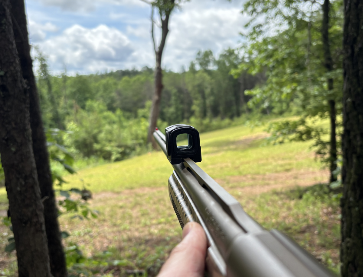 When Is A Red Dot Right for Wingshooting? - Safari Club